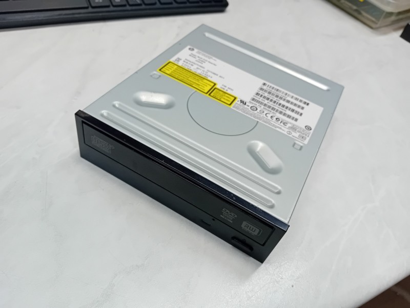 dvd rw sata hp ispravan