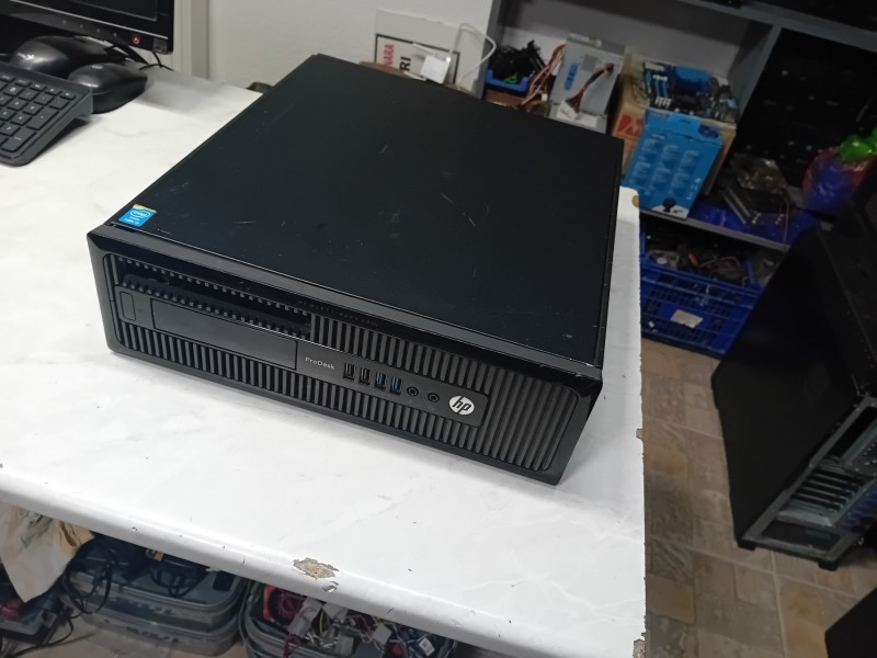 kuciste HP EliteDesk g1 400 prazno 4usb audio 38x33x10