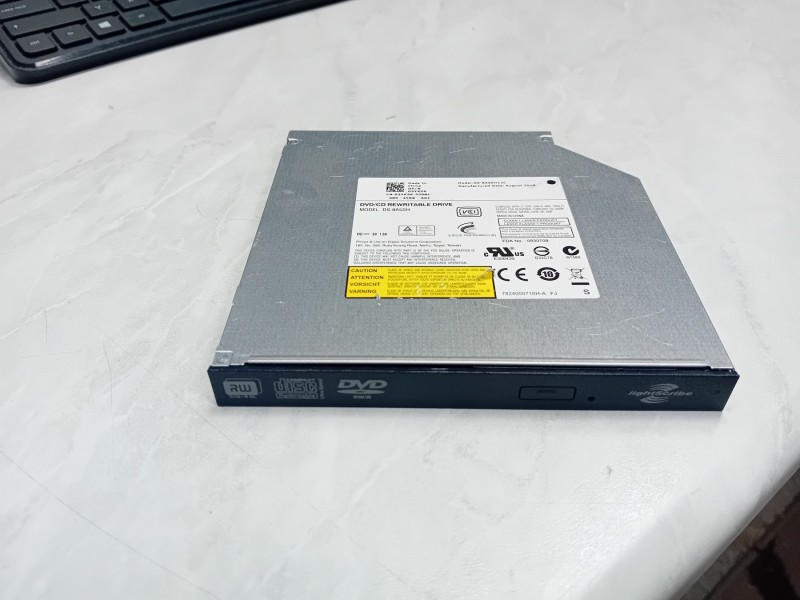 dvd rw philips sata za laptop i mini racunare ispravan