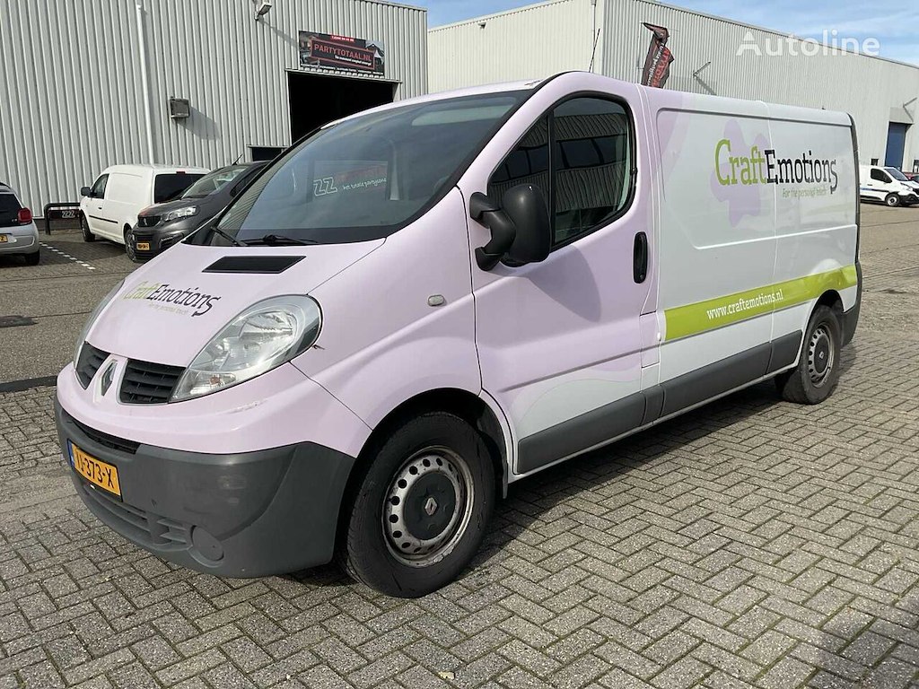 Prodaje se Renault Trafic minibus furgon na aukciji