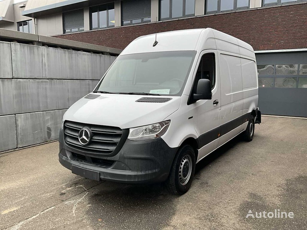 Prodaje se Mercedes-Benz eSprinter KA L2H2 minibus furgon na aukciji