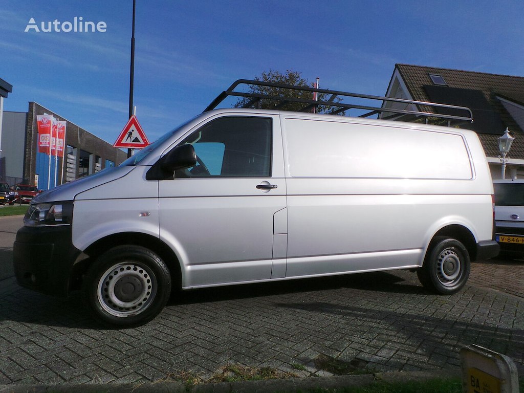 Volkswagen Transporter 2.0 TDI 141pk L2H1 laki furgon