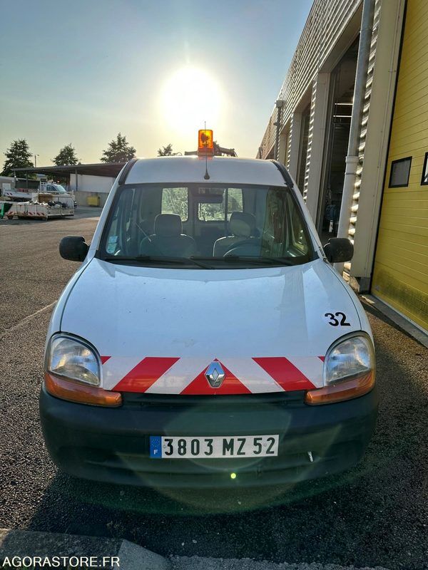 Prodaje se Renault KANGOO laki furgon na aukciji