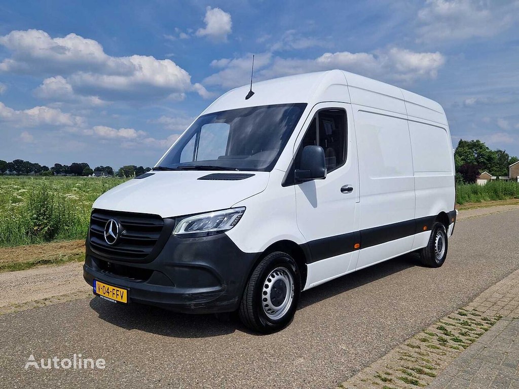 Prodaje se Mercedes-Benz Sprinter minibus furgon na aukciji