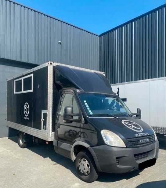 IVECO Daily Food truck prodajni kamion < 3.5t