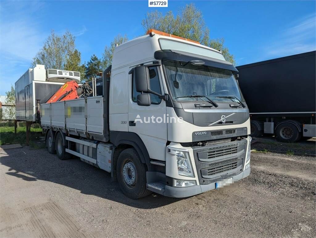 Volvo FM330 kamion s ravnom platformom < 3.5t