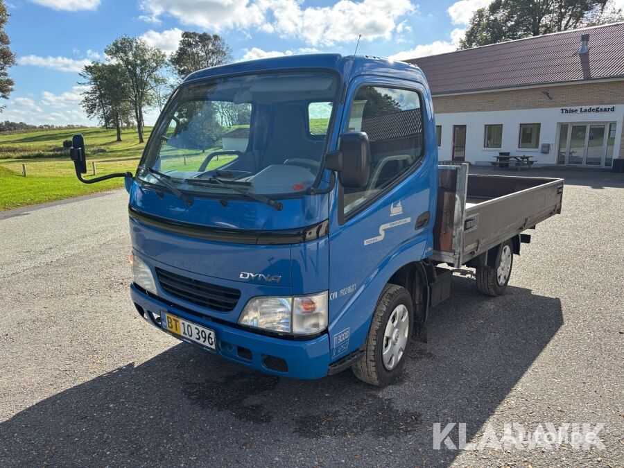 Prodaje se Toyota Dyna 100 kamion s ravnom platformom < 3.5t na aukciji