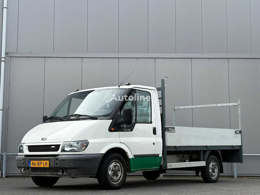 Prodaje se Ford Transit kamion s ravnom platformom < 3.5t na aukciji