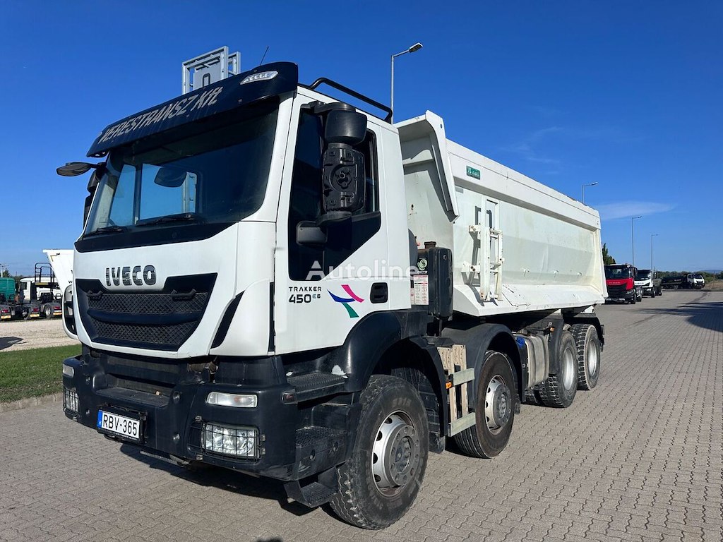 IVECO Trakker kiper