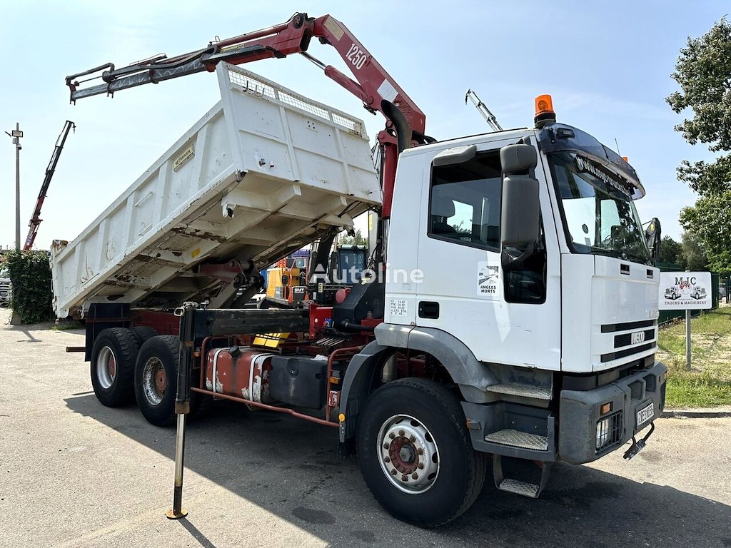 IVECO TRAKKER 350 6x4 TIPPER + CRANE HMF 1250 K3 - STEEL SPRING / HUB kiper