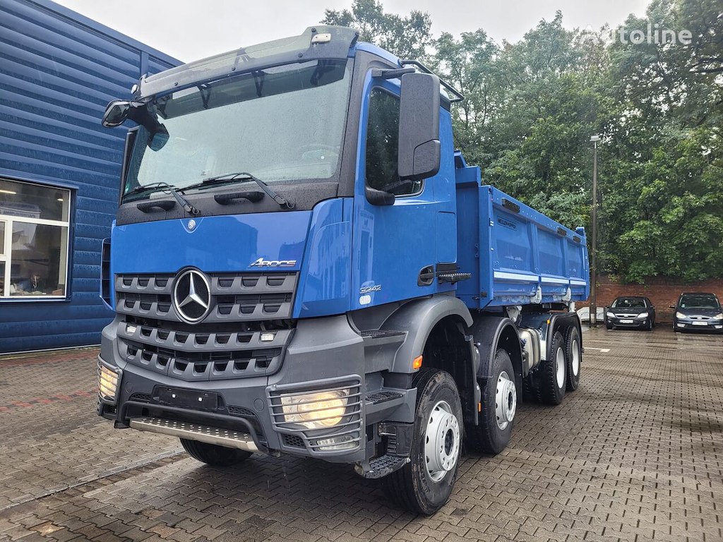 Mercedes-Benz Arocs 3242 kiper