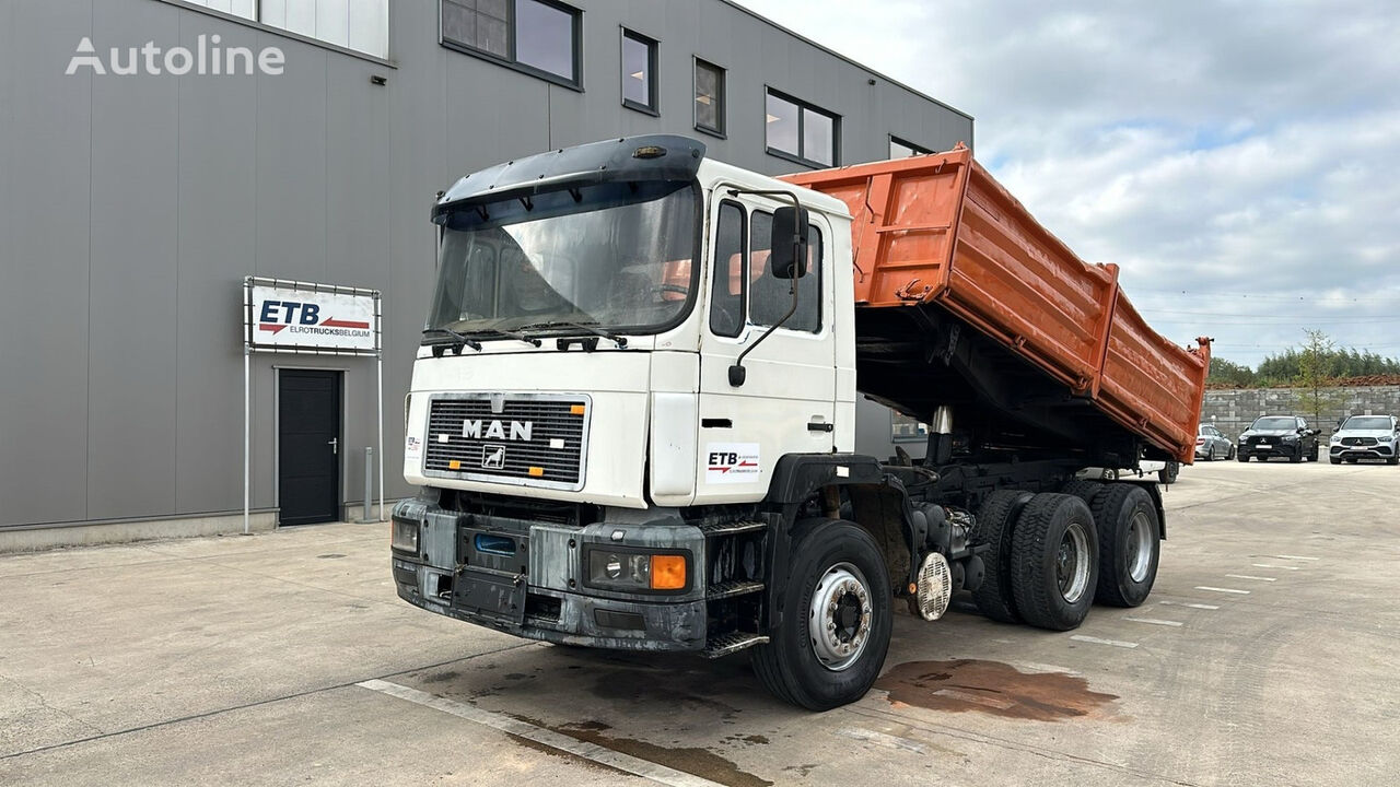 MAN 26.372 (BIG AXLE / STEEL SUSPENSION / 6 CYLINDER WITH MANUAL PUM kiper