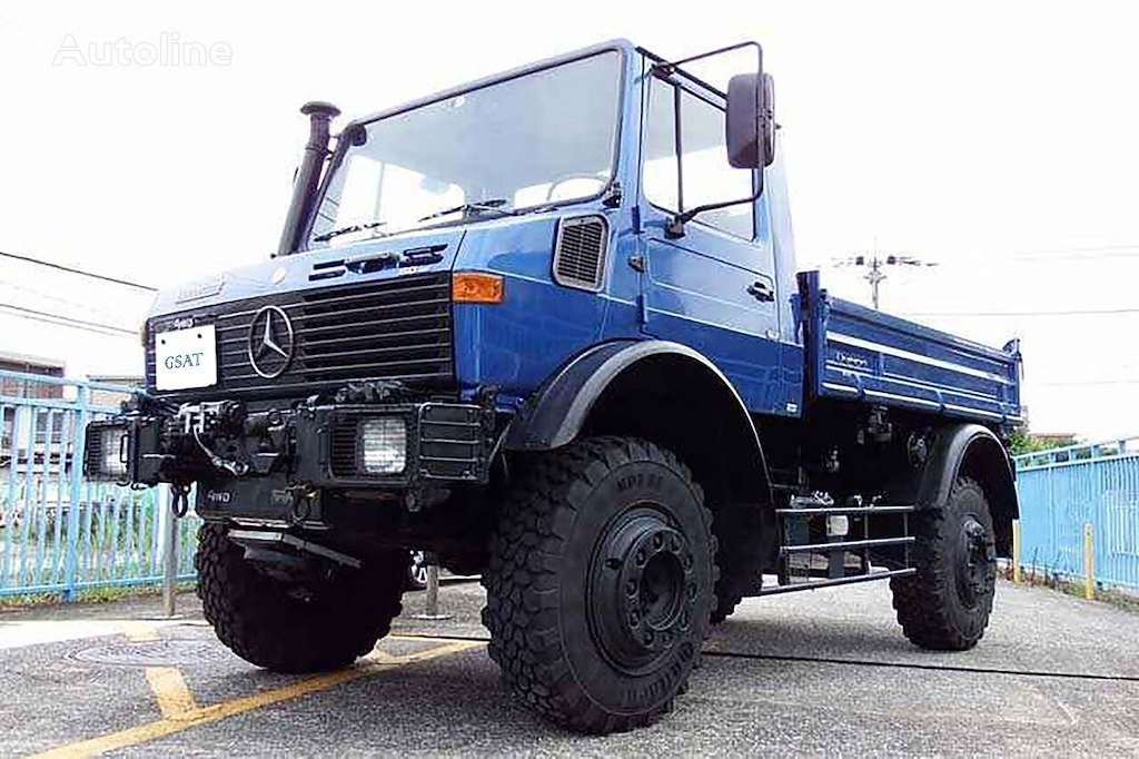 Mercedes-Benz Unimog kiper