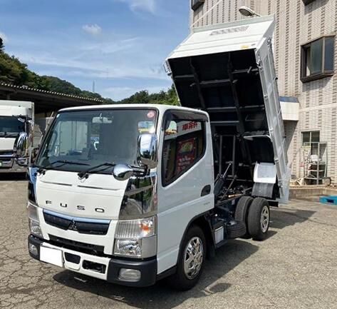 Mitsubishi Fuso Canter kiper