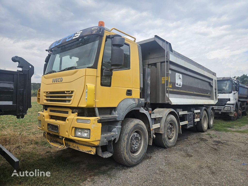 IVECO Trakker 450 kiper