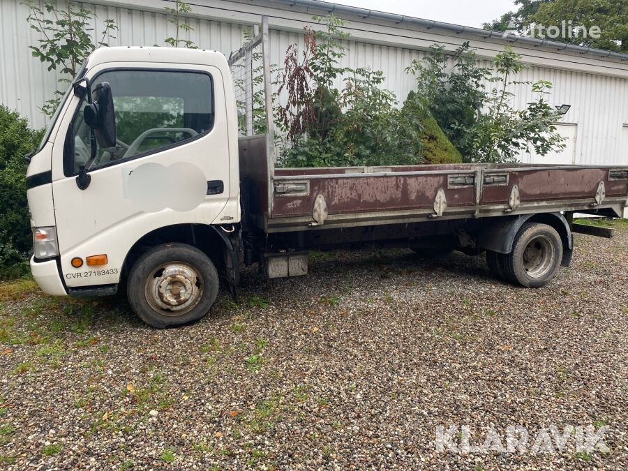 Prodaje se Toyota Dyna 150 3,0 d4D s cab kamion s ravnom platformom na aukciji