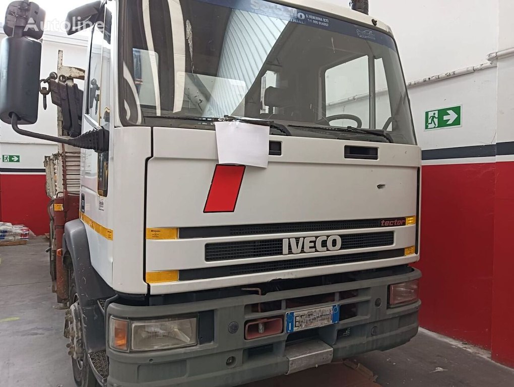 IVECO EUROCARGO kamion s ravnom platformom