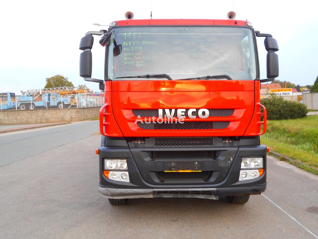 IVECO Stralis kamion s ravnom platformom