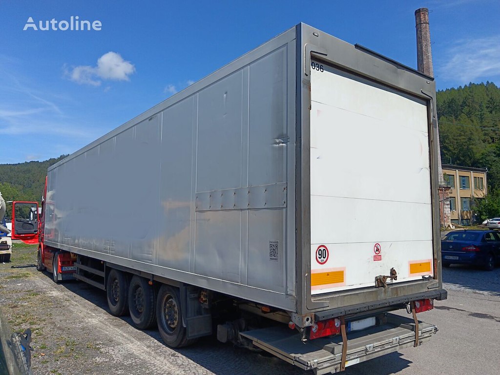 Schmitz Cargobull SD04 BPW LIFTACHSE izotermna poluprikolica