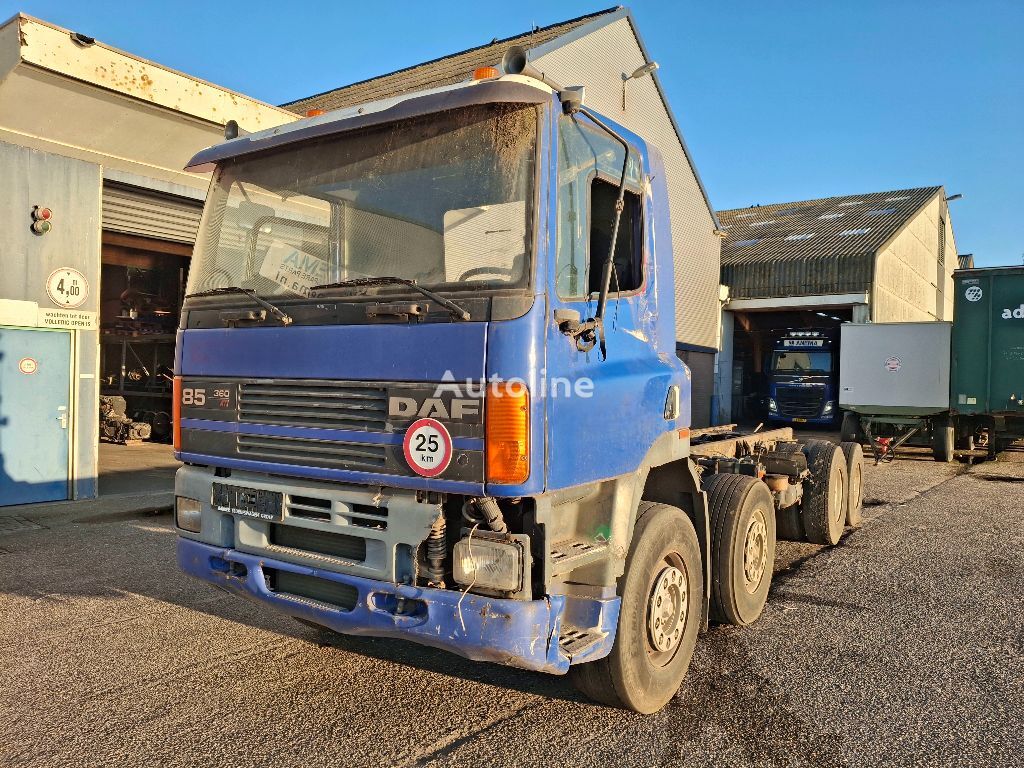 DAF CF85.360 8X4 kamion šasija