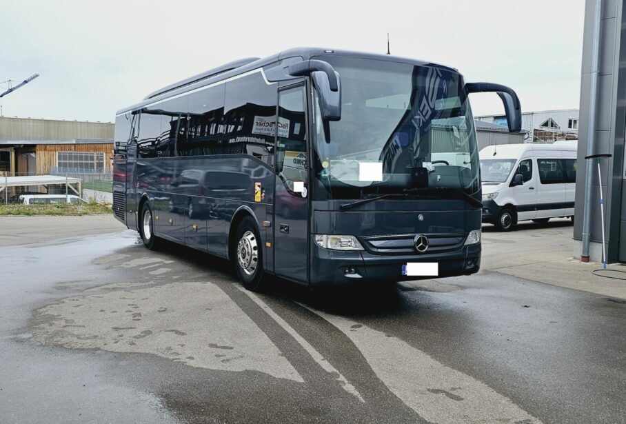 Mercedes-Benz Tourismo RH-K turistički autobus