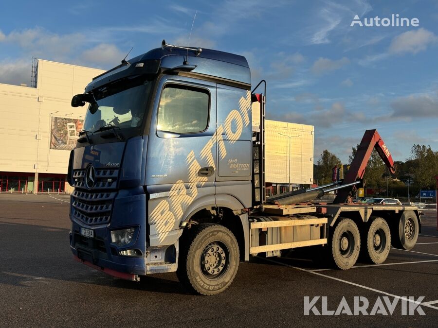 Prodaje se Mercedes-Benz Arocs 3253 rol kiper sa kukom na aukciji