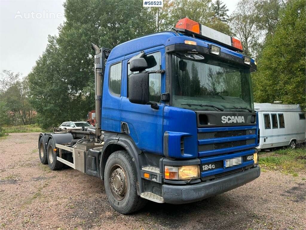 Scania P124 420 Hook Truck kamion rol kiper