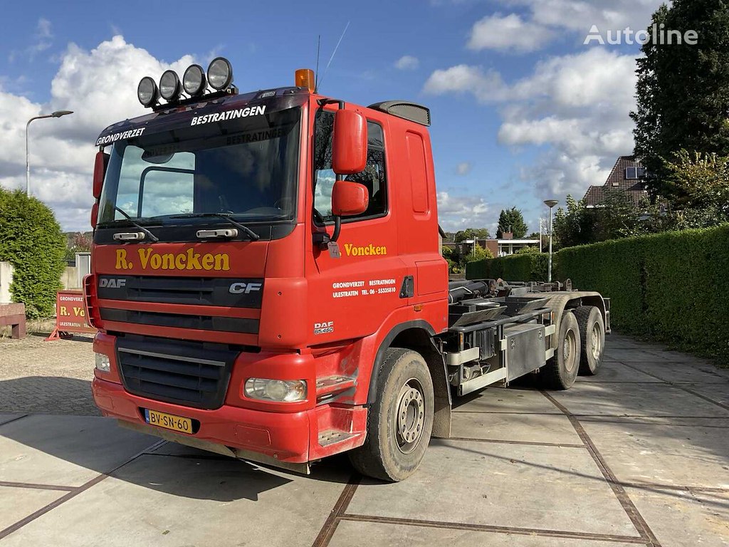 Prodaje se DAF FATCF 85.460 rol kiper sa kukom na aukciji