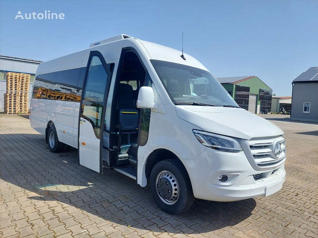 Mercedes-Benz 519 Sprinter Automatik on stock putnički minibus