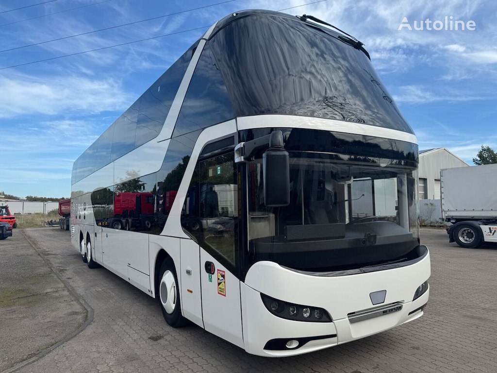 Neoplan Skyliner L Doppeldecker 81 Sitze dvospratni autobus