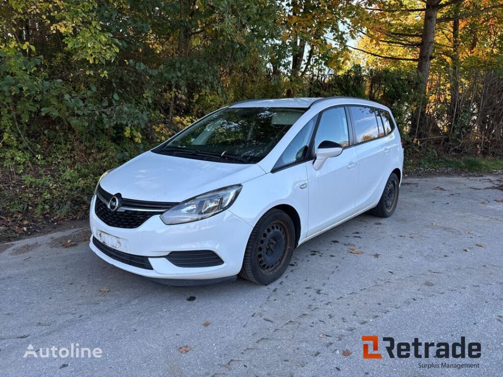 Prodaje se Opel Zafira minivan na aukciji