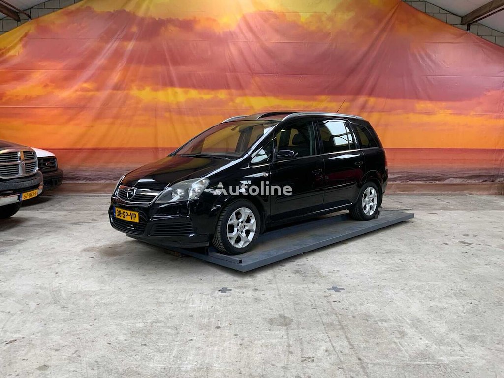 Prodaje se Opel Zafira minivan na aukciji