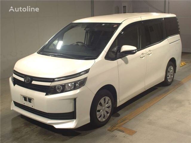 Toyota VOXY minivan