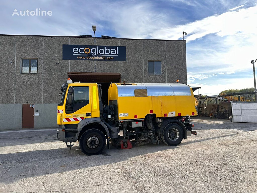 IVECO TRAKKER AD190T31 vozilo za čišćenje ulica