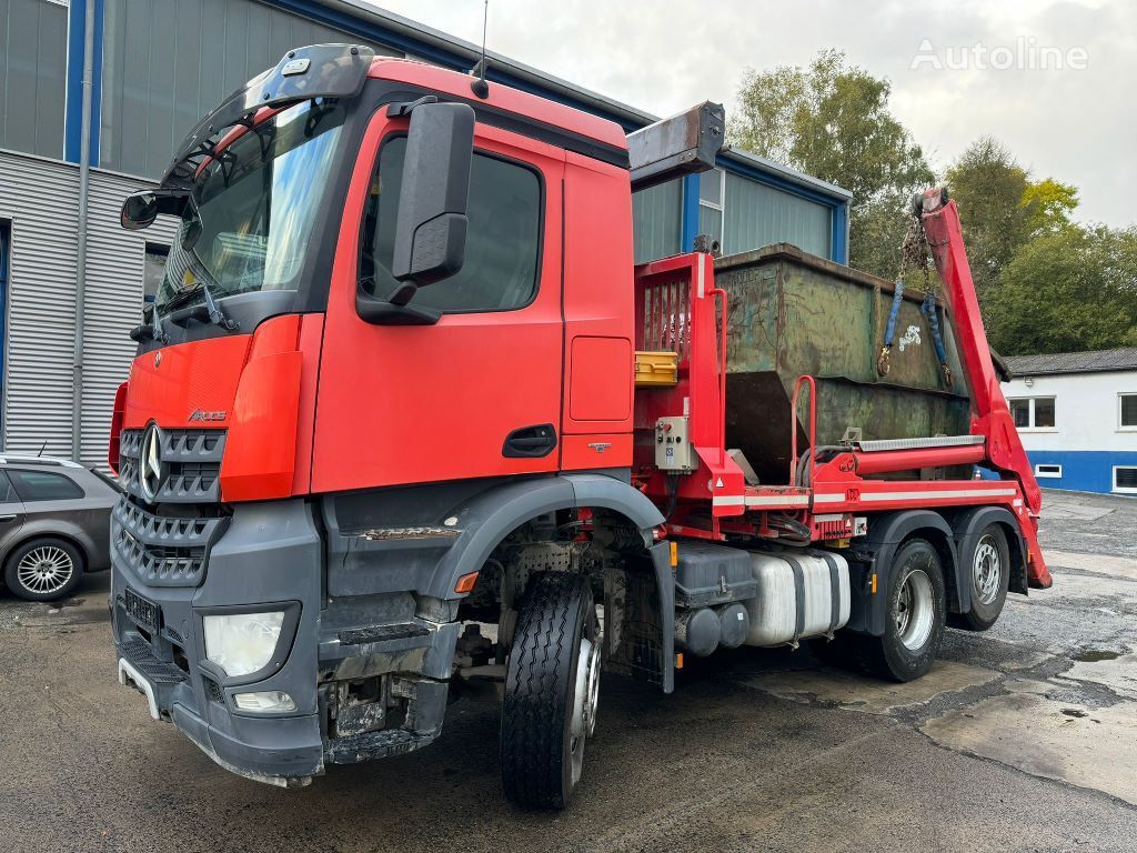 Mercedes-Benz 2636 kamion autopodizač kontejnera