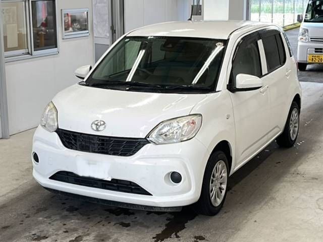 Toyota PASSO hečbek