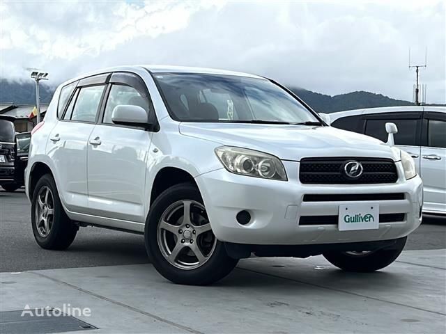 Toyota RAV4 krosover