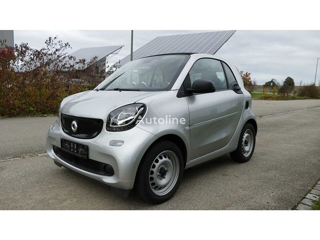 Prodaje se Smart ForTwo hečbek na aukciji