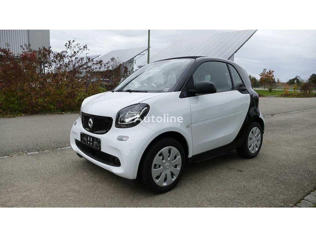 Prodaje se Smart ForTwo hečbek na aukciji