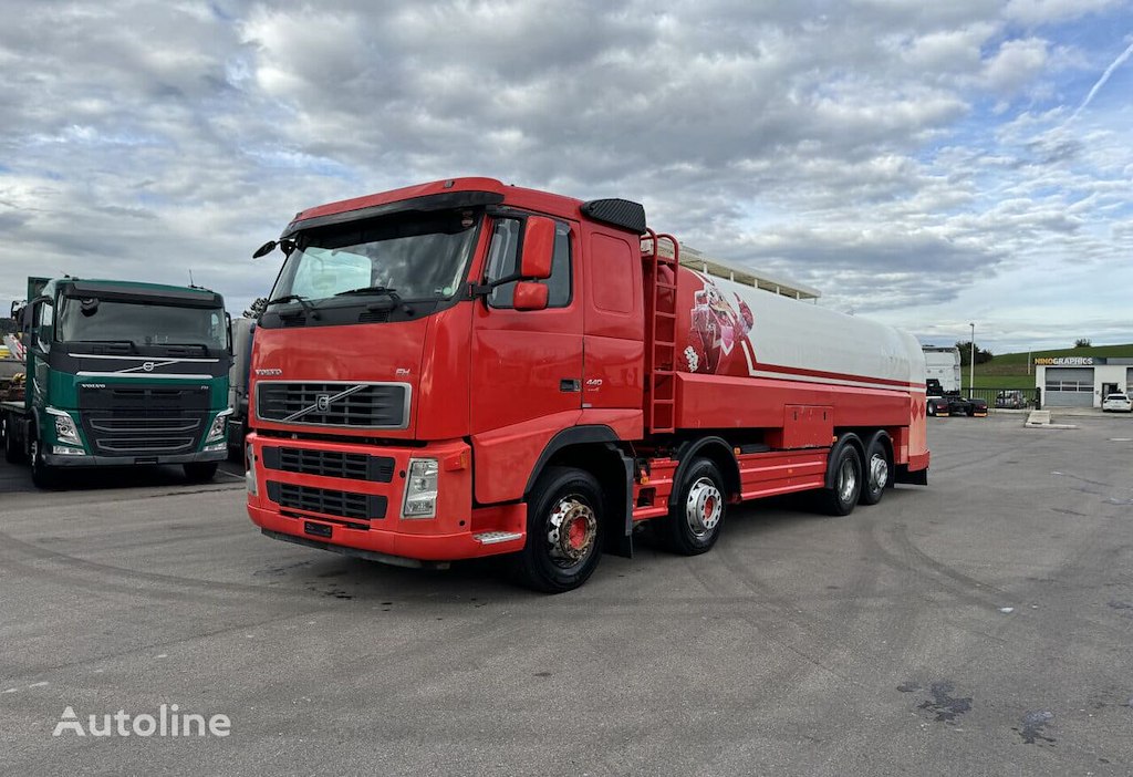 Volvo FH-440 autocisterna