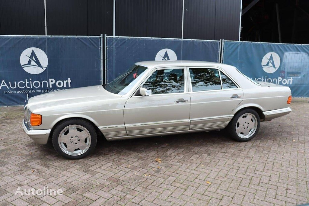 Prodaje se Mercedes-Benz 280 SE sedan na aukciji