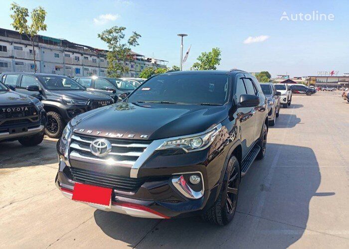 Toyota FORTUNER krosover