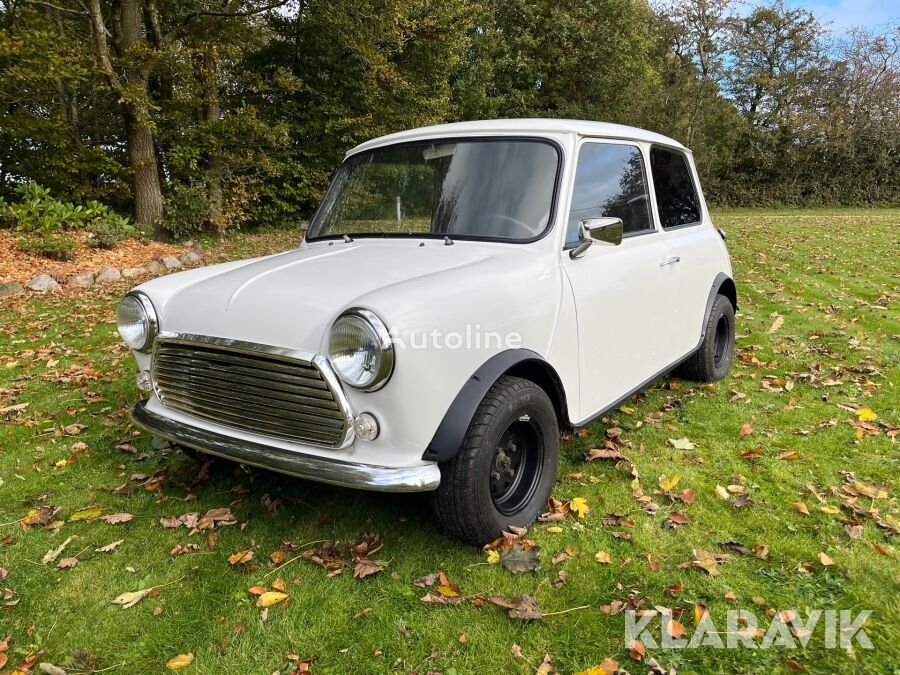 Prodaje se Leyland Mini 1000 hečbek na aukciji