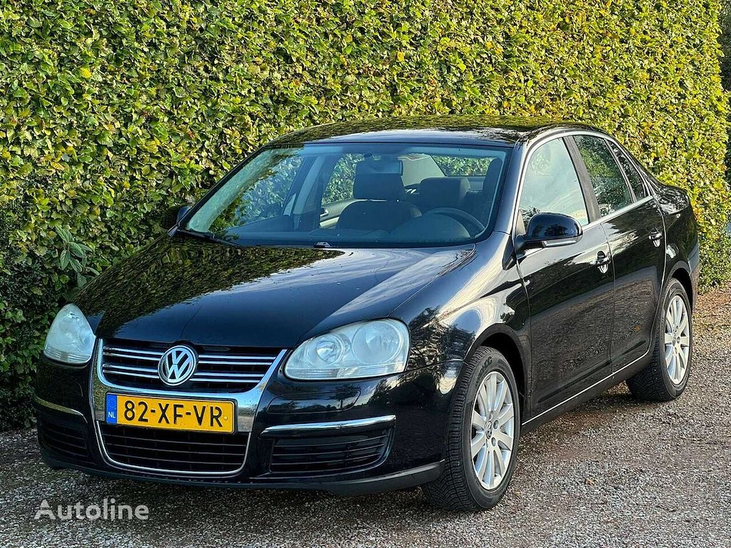 Prodaje se Volkswagen Jetta sedan na aukciji