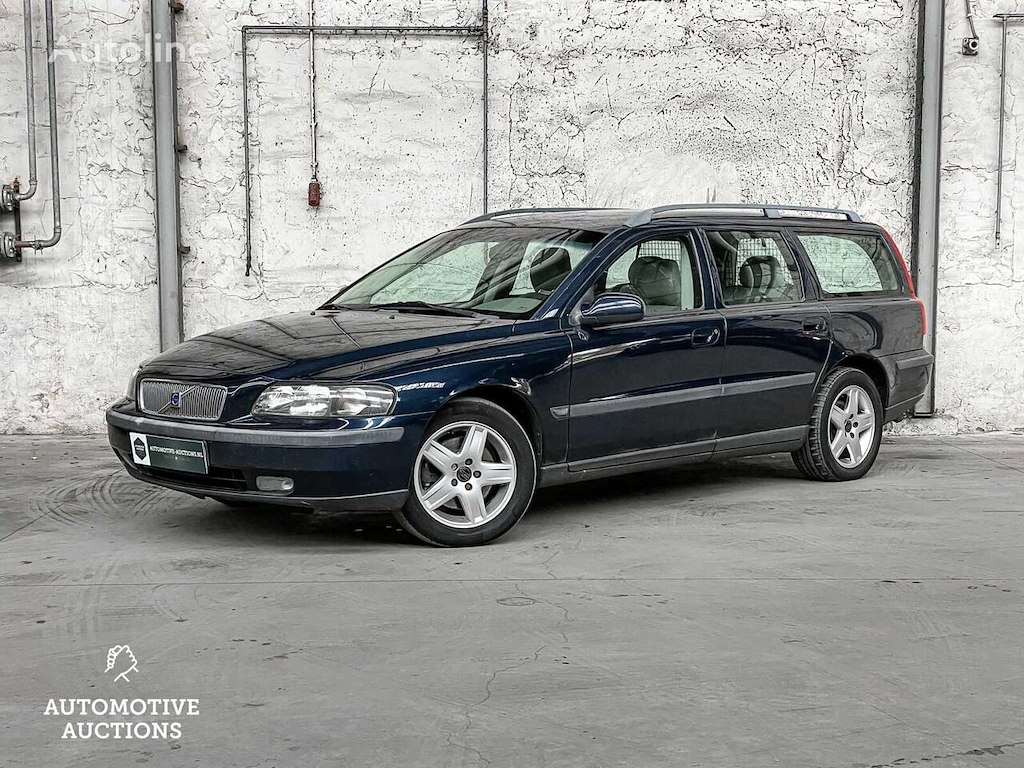 Prodaje se Volvo V70 karavan na aukciji