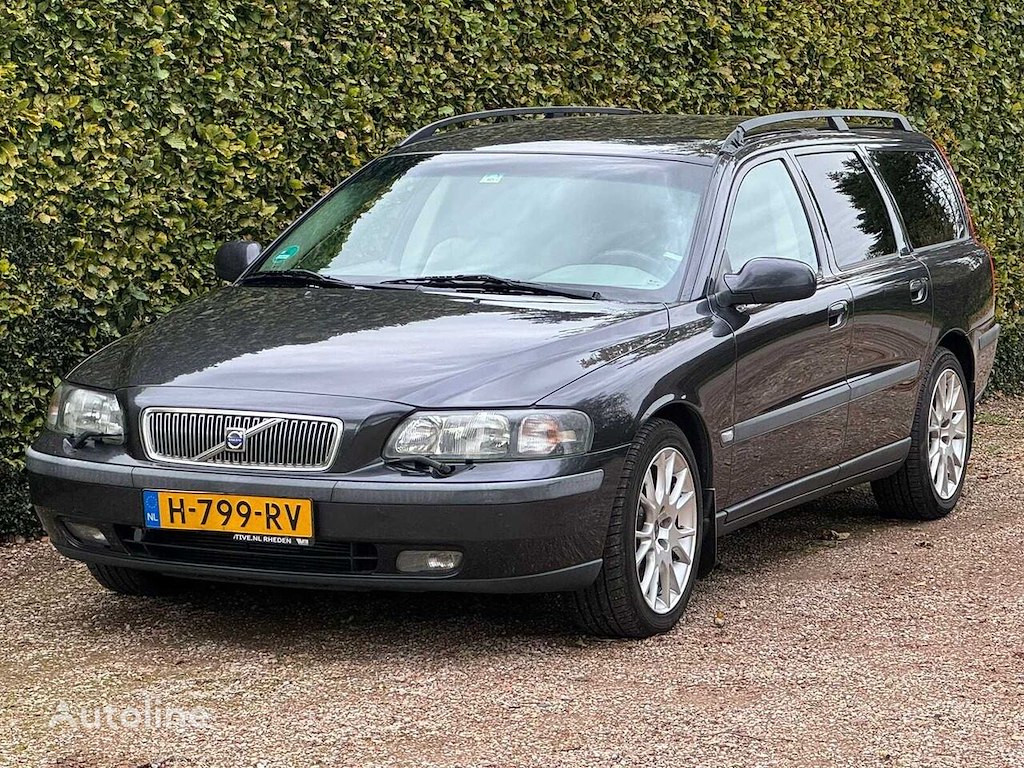 Prodaje se Volvo V70 karavan na aukciji