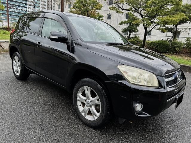 Toyota RAV4 krosover