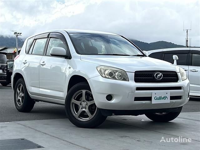 Toyota RAV4 krosover