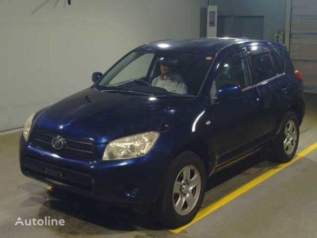 Toyota RAV4 krosover