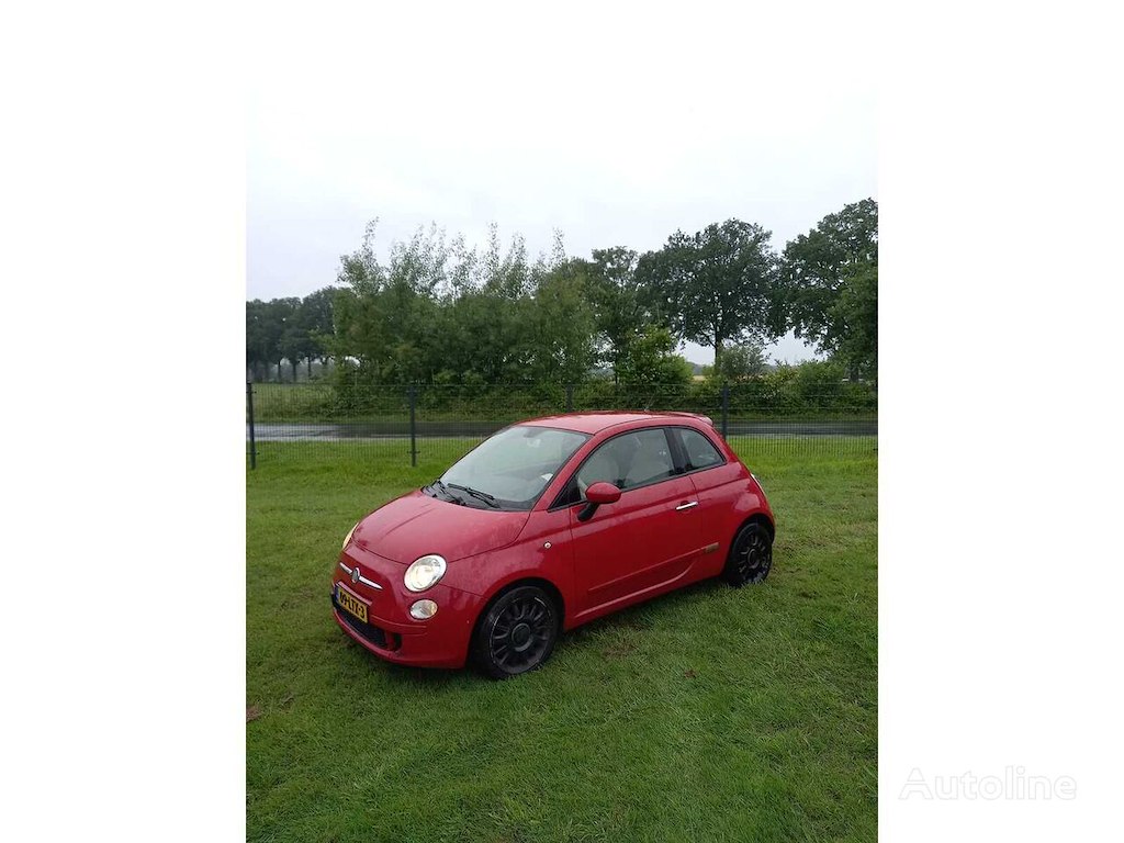 Prodaje se FIAT 500 hečbek na aukciji